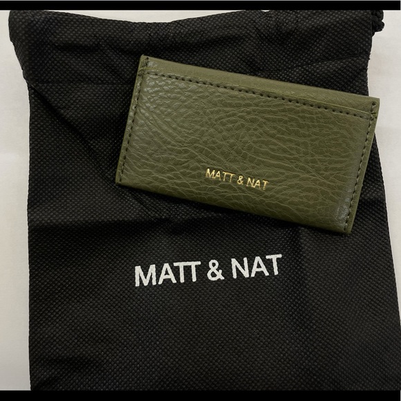 Matt & Nat | Bags | New Matt Nat Mini Card Case Wallet Leaf Color ...